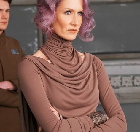 The Last Jedi: New Image of Admiral Holdo Appears in Elle Magazine ...