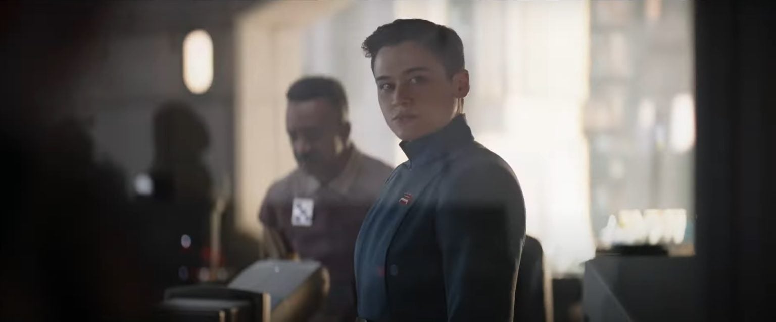 Katy O'Brian Highlighted in New 'The Mandalorian' Spot, Jon Favreau ...